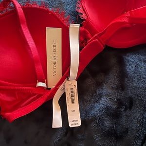Victoria's Secret | Intimates & Sleepwear | Brand New Vs Lace Pushup ...